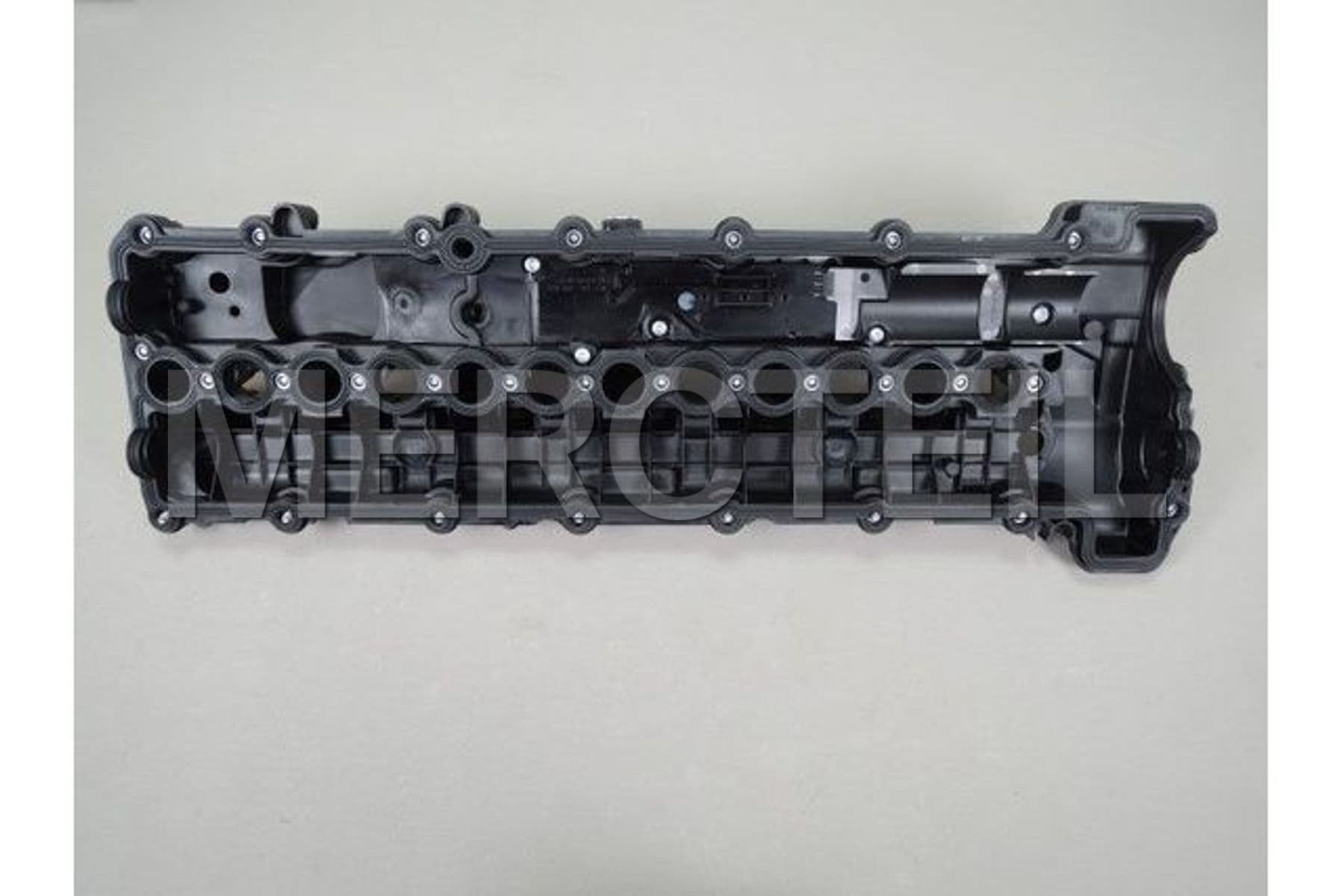 Buy the spare part BMW 11127808000 cylinder hea