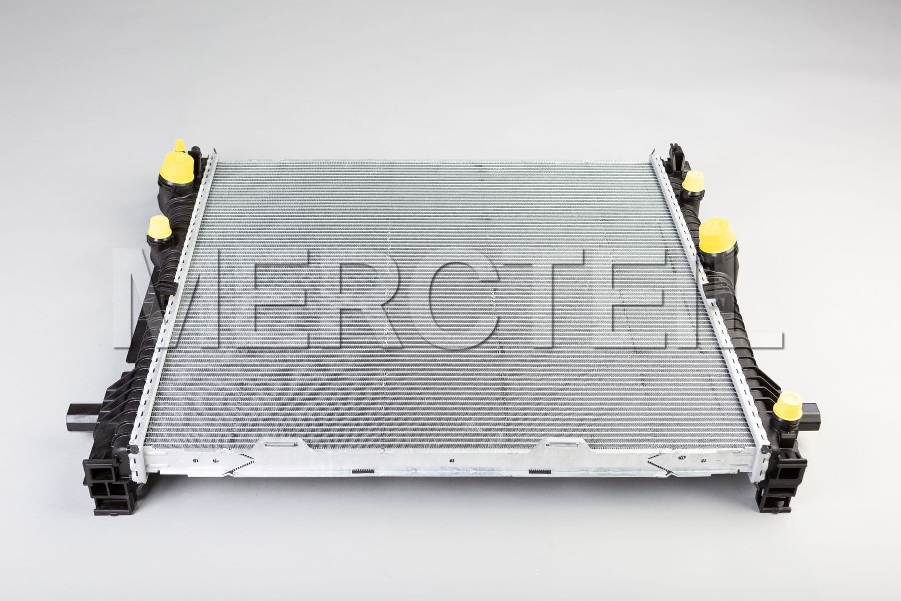 Buy the spare part BMW 17118642746 radiator