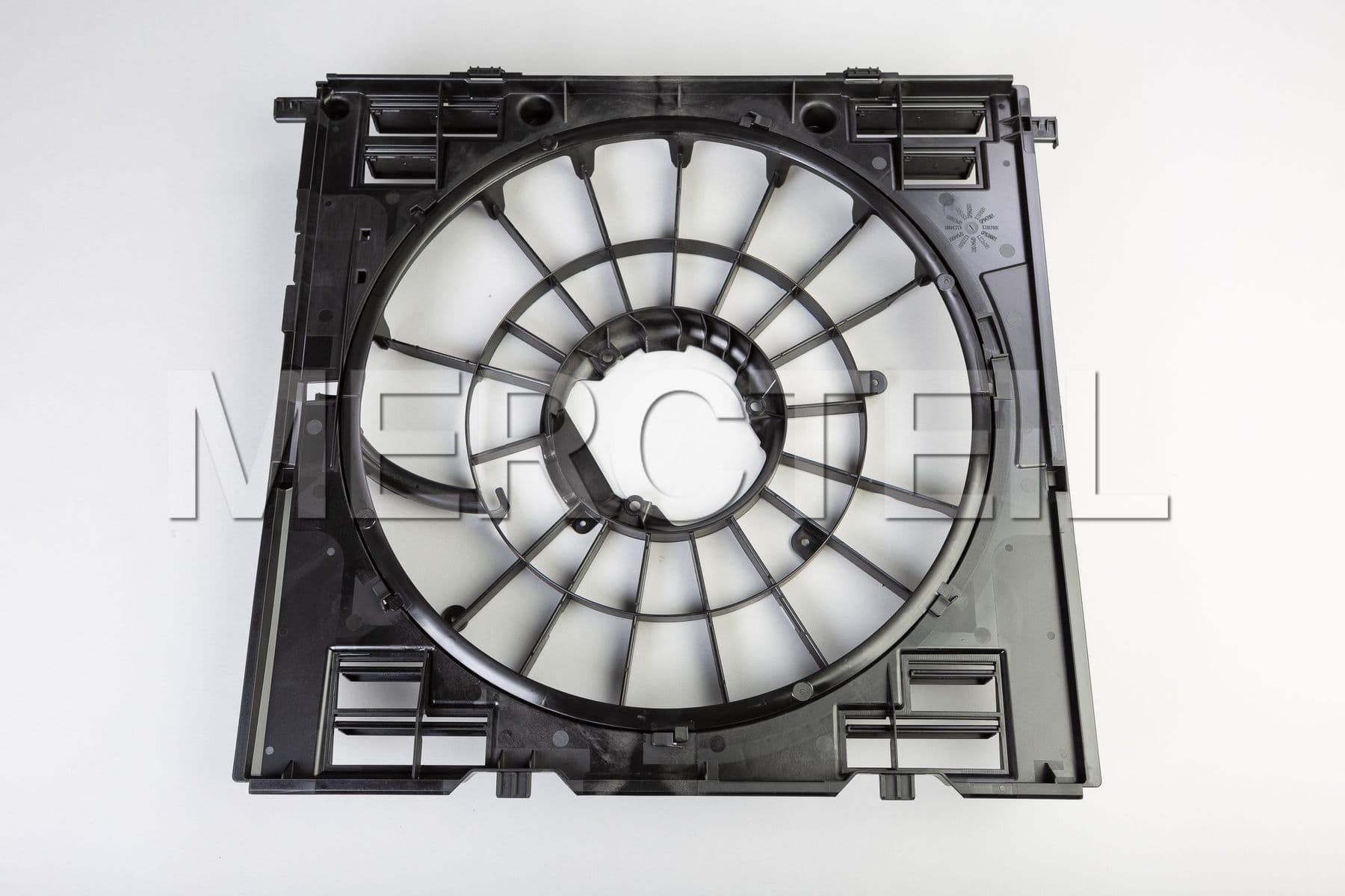 Buy the spare part BMW 17428487642 fan shroud