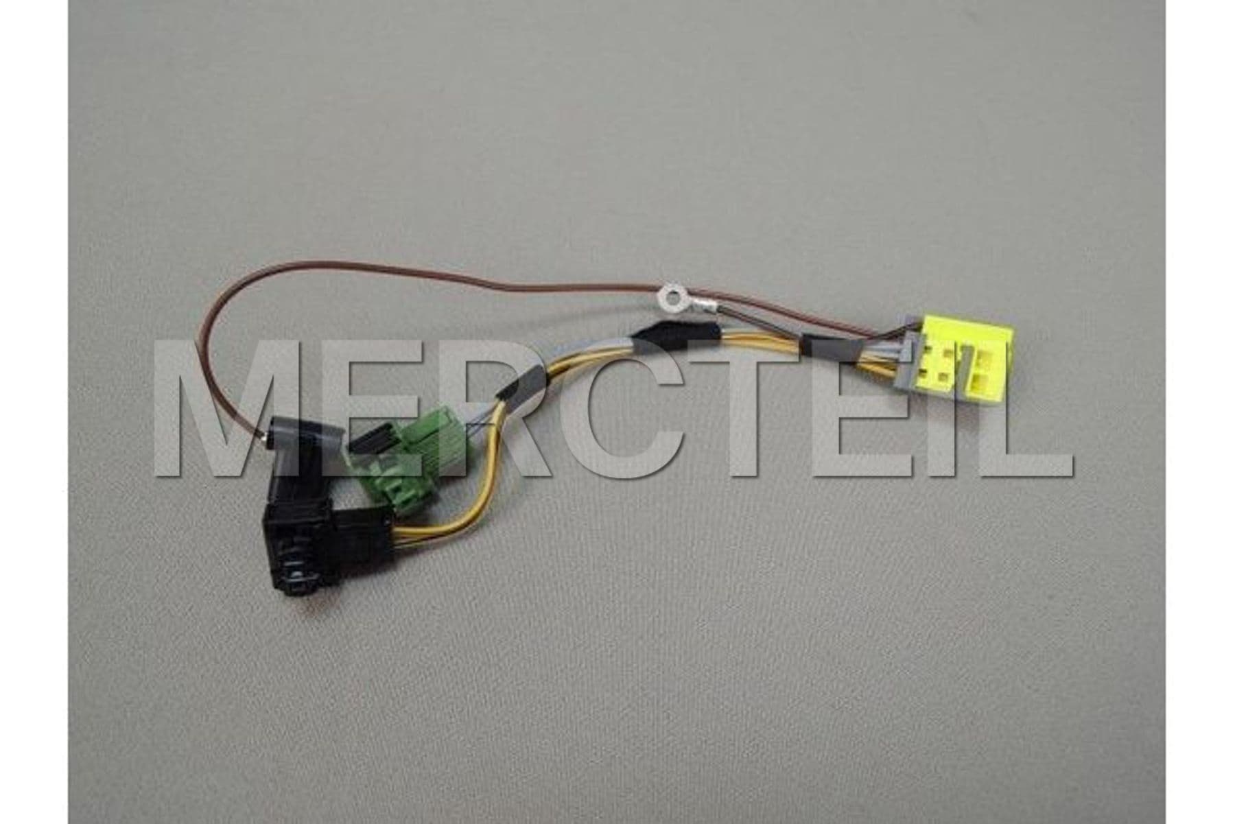 Buy the spare part BMW 32306777641 connecting l