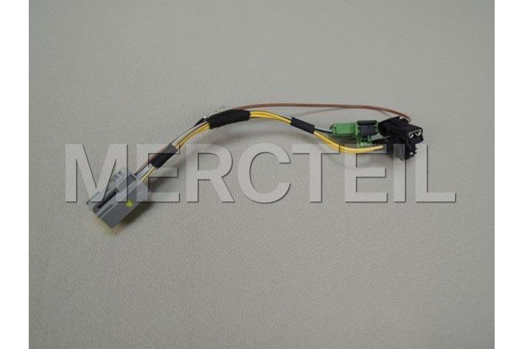 Buy the spare part BMW 32306777641 connecting l