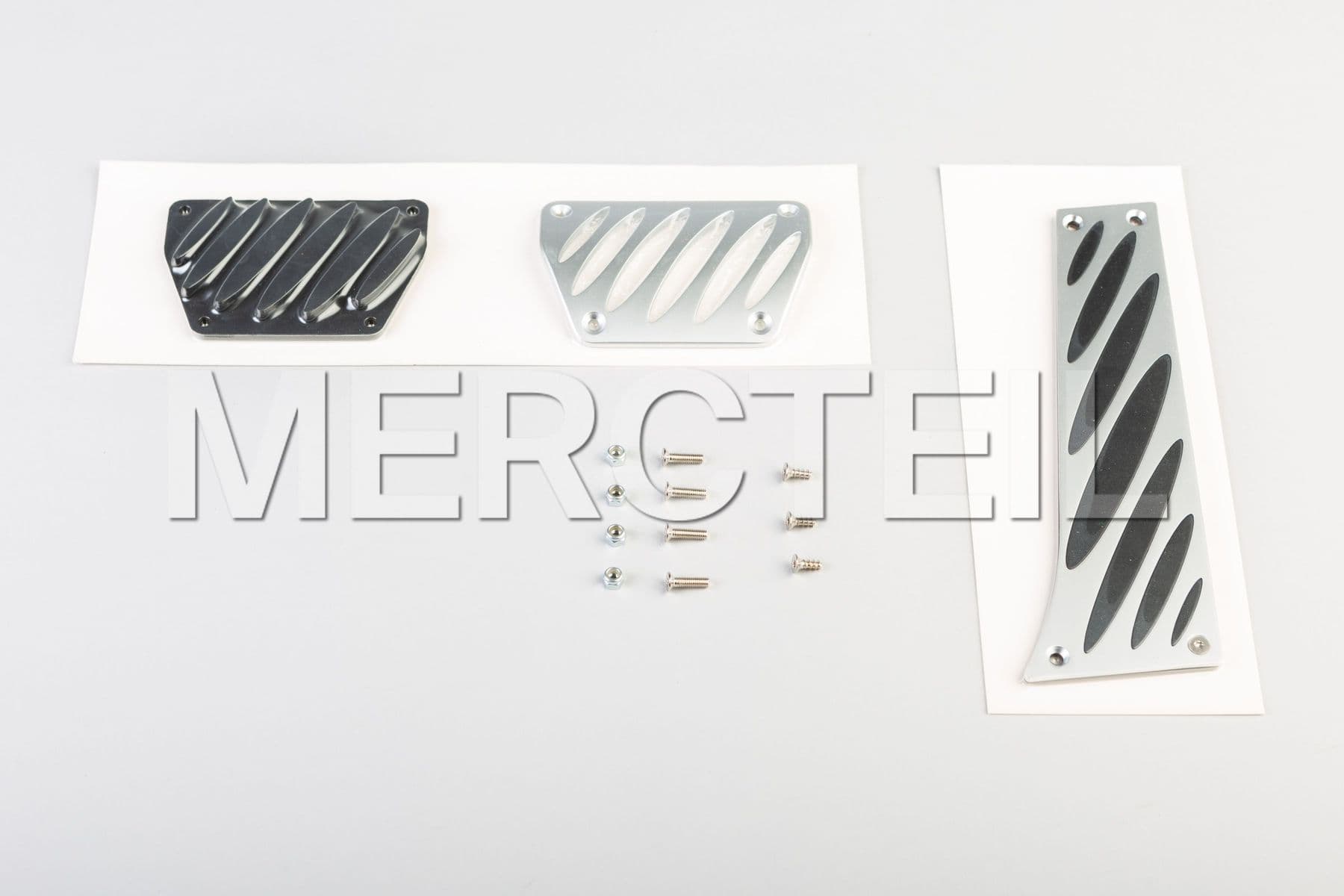 Buy the spare part BMW 35002213212 set of alumi