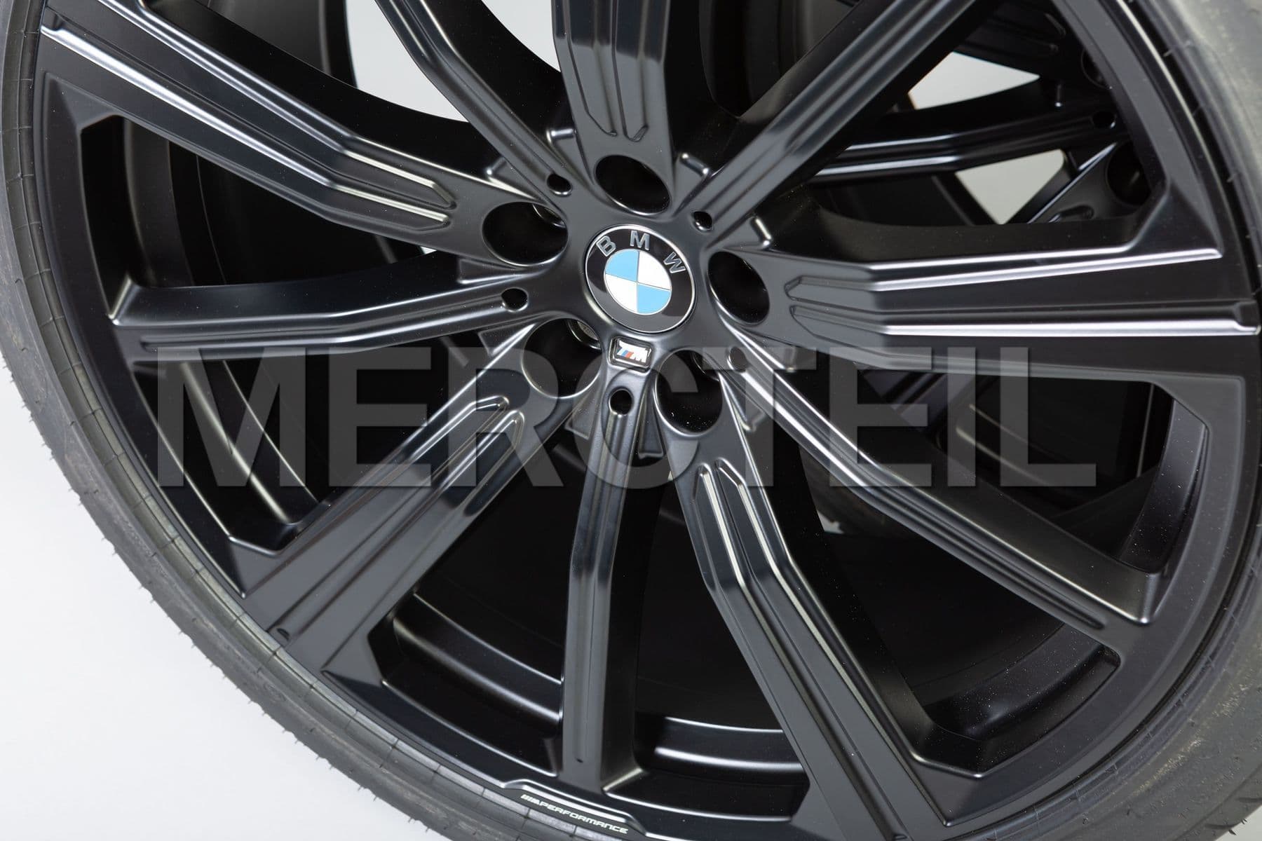 Buy the spare part BMW 36112459621 rdc tirewhe