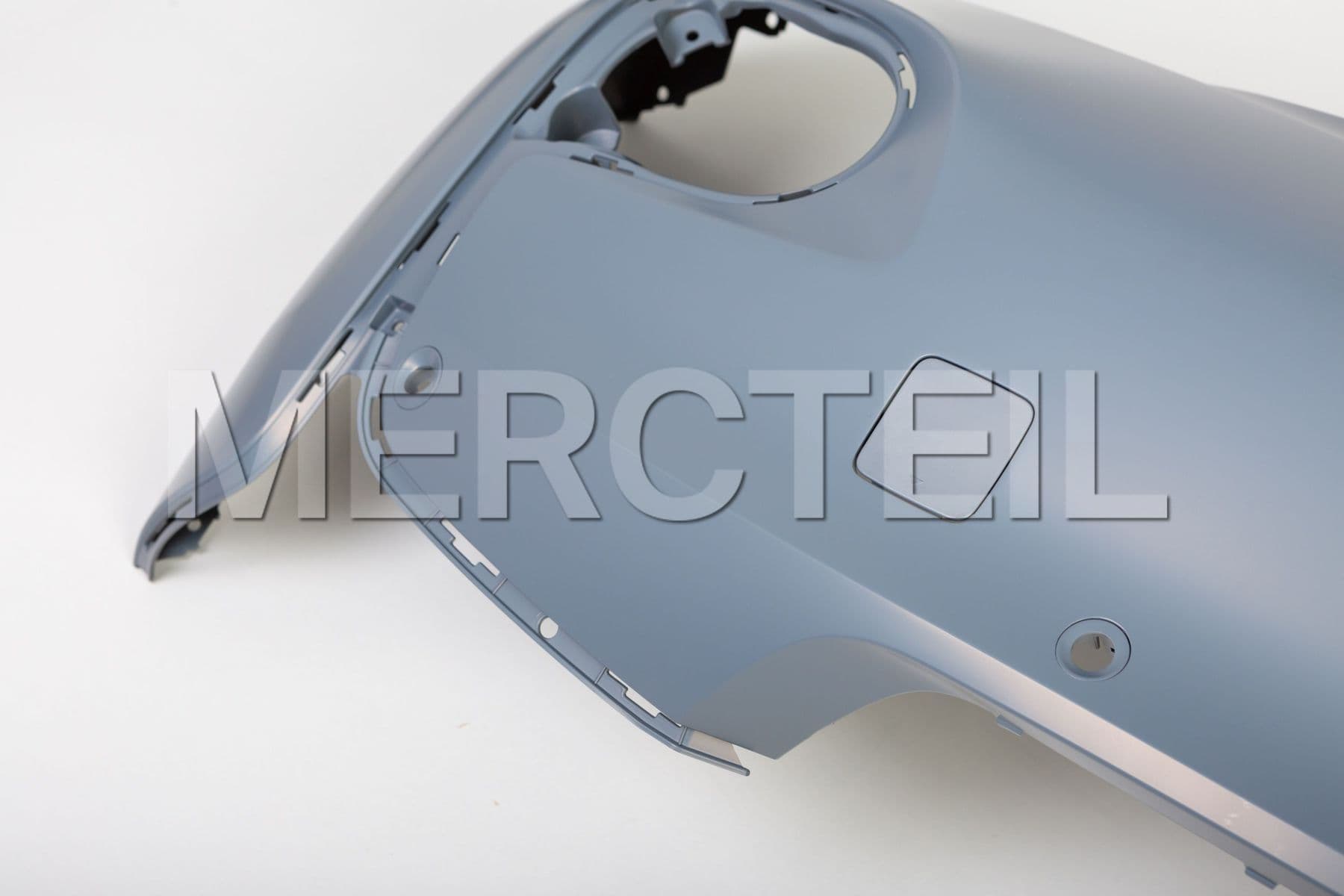 Buy the spare part BMW 51117385782 trim cover