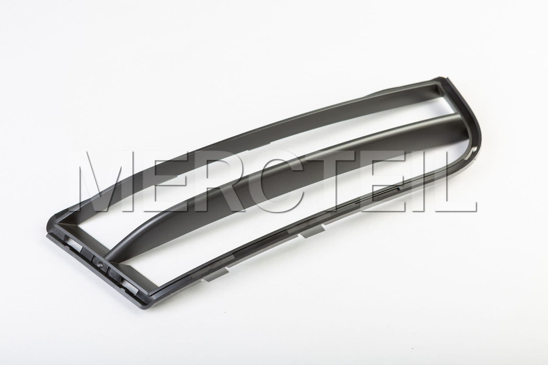 Buy the spare part BMW 51118045922 grill air i