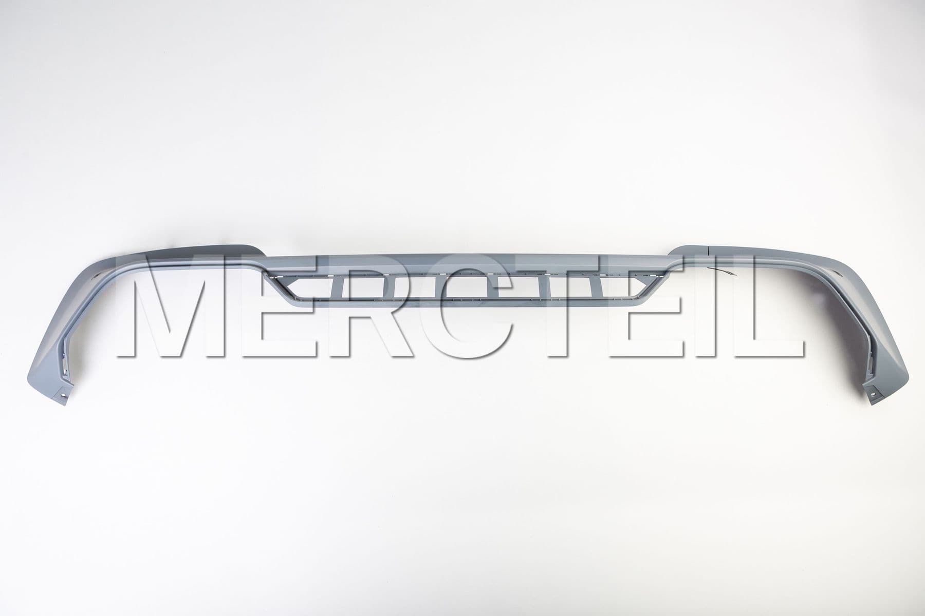 Buy the spare part BMW 51128082216 bumper trim