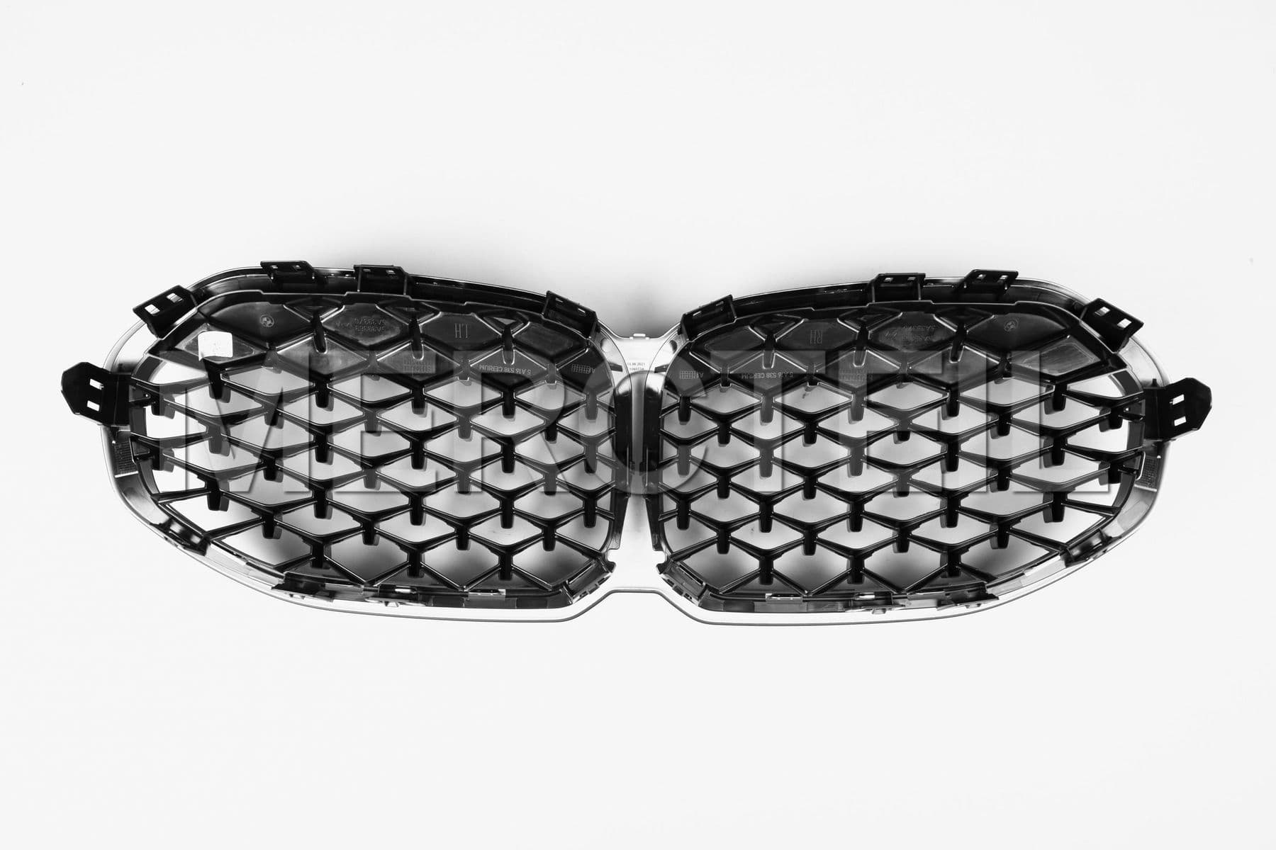 Buy the spare part BMW 51135A39370 grill front