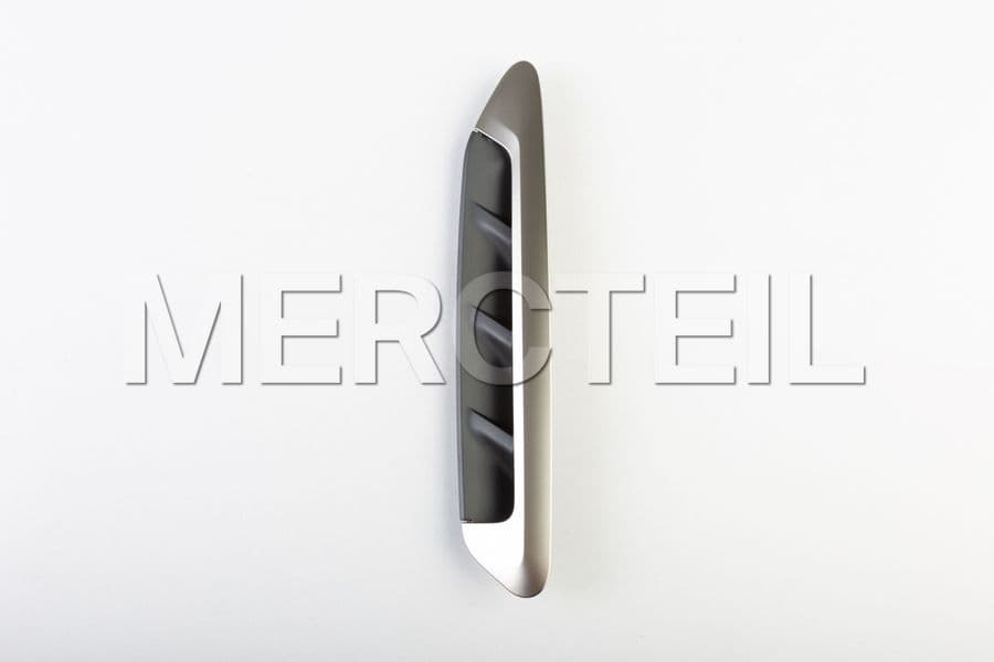 Buy the spare part BMW 51137461075 finisher si