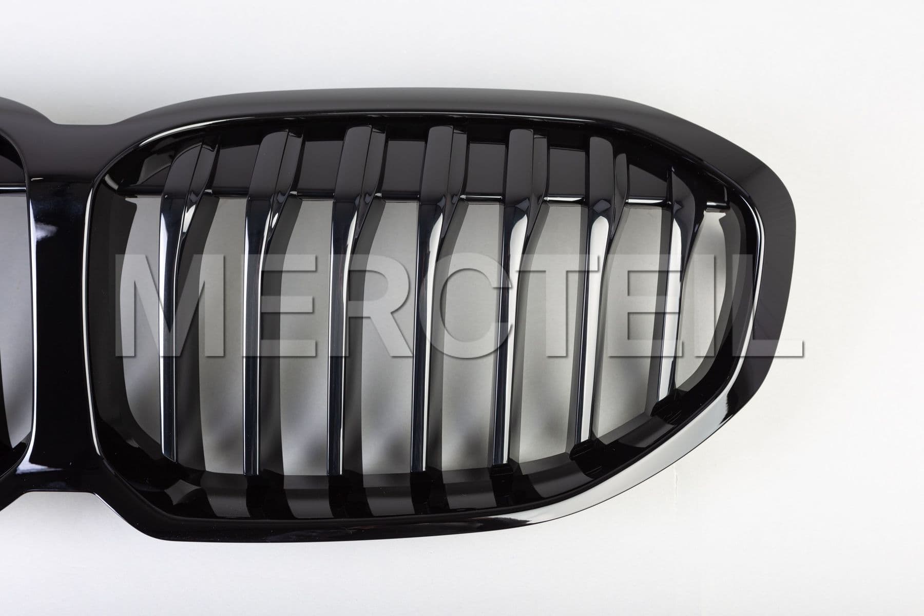 Buy the spare part BMW 51138080489 grill front