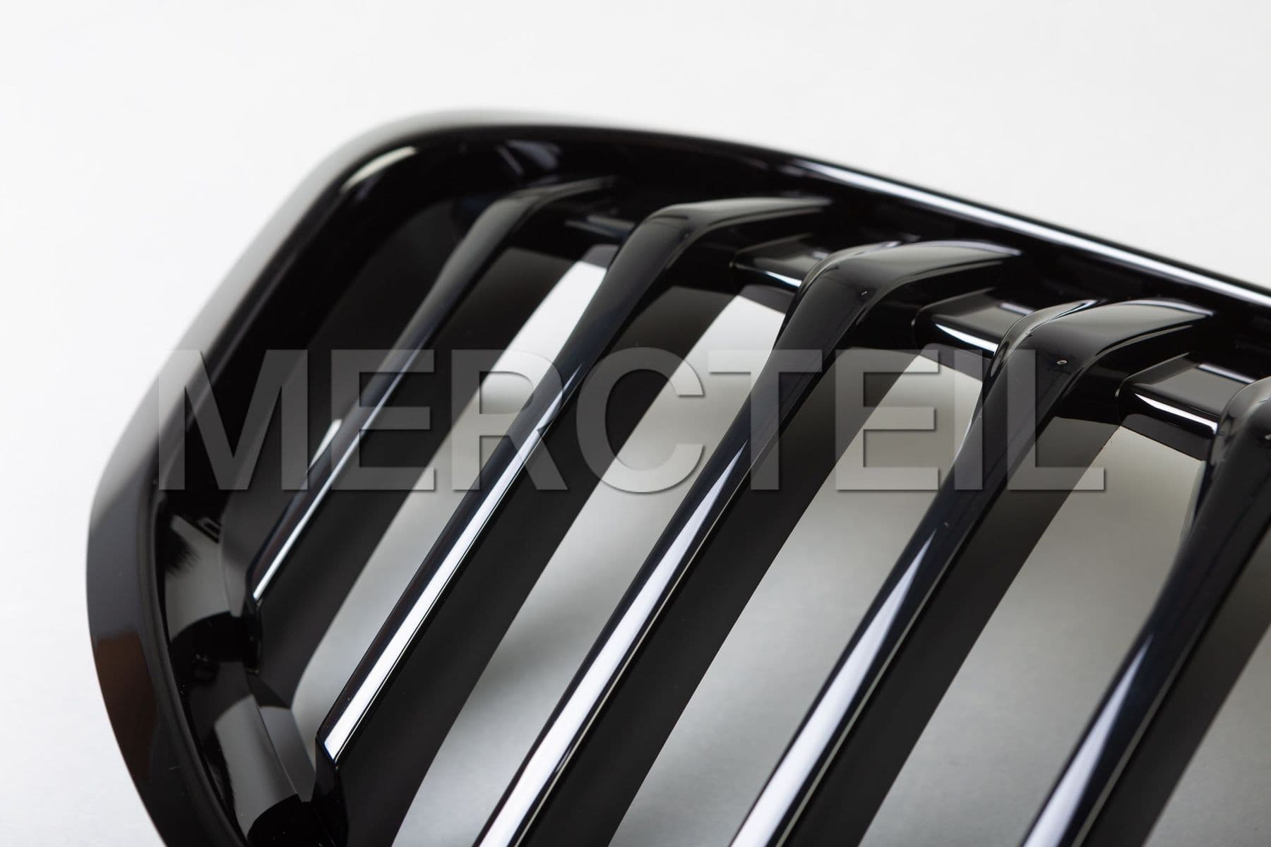 Buy the spare part BMW 51138080489 grill front