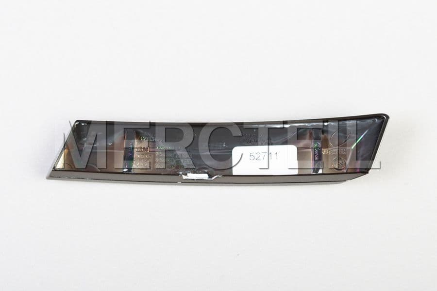 Buy the spare part BMW 51138096137 trim strip