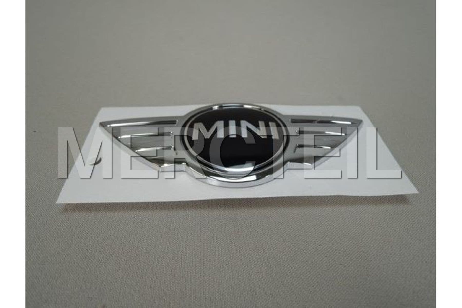Buy the spare part BMW 51142754973 emblem front