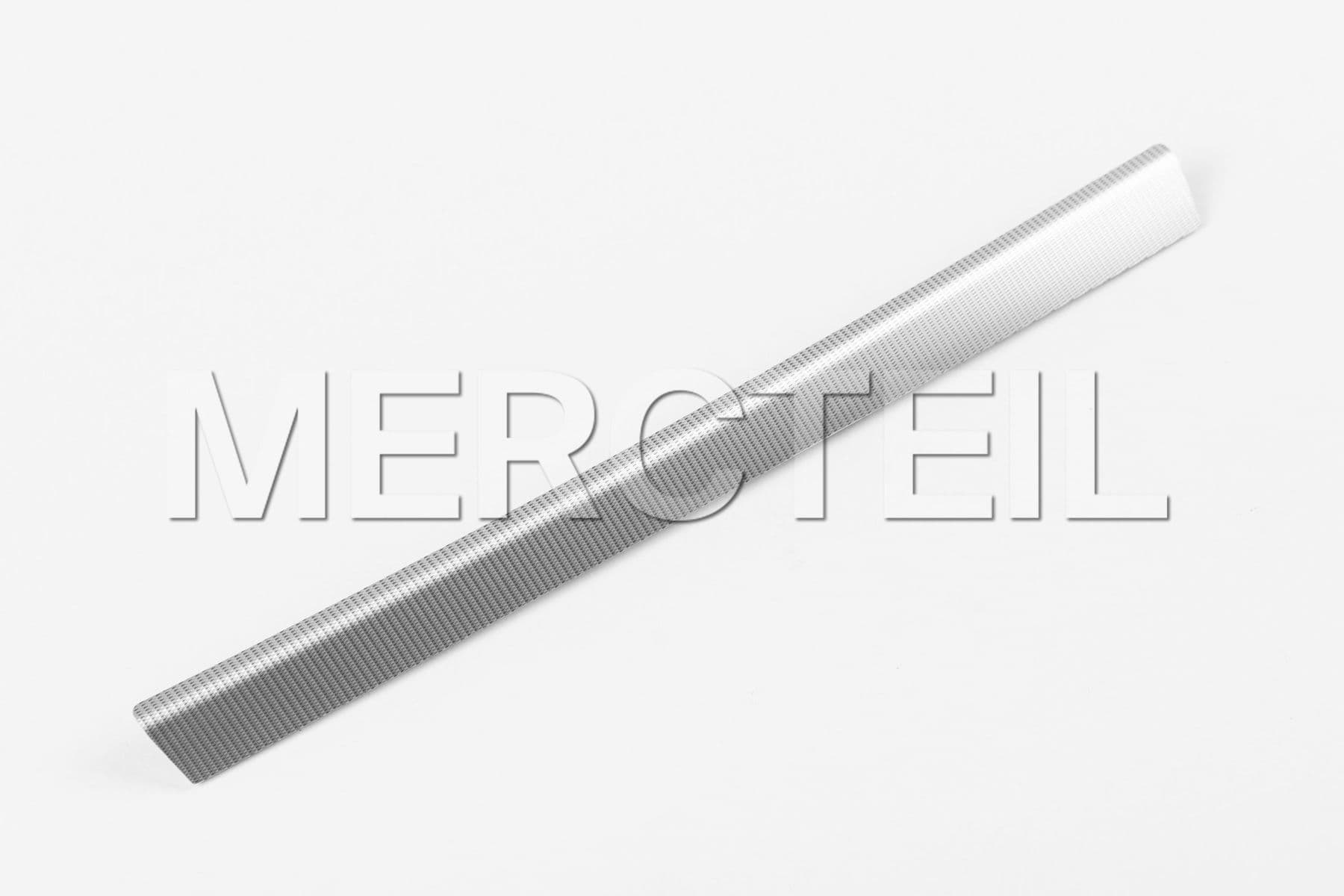 Buy the spare part BMW 51165A0F033 trim center
