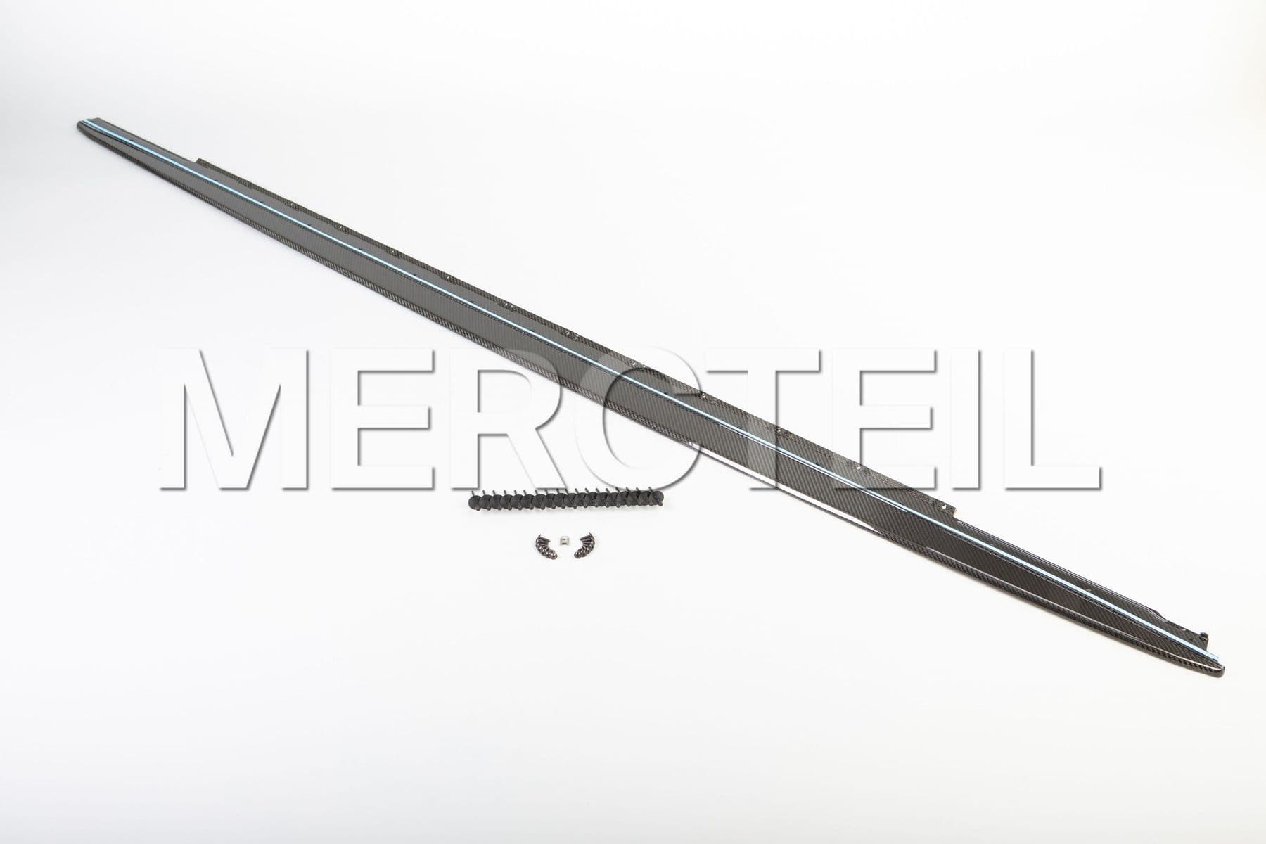 Buy the spare part BMW 51192447015 rocker panel
