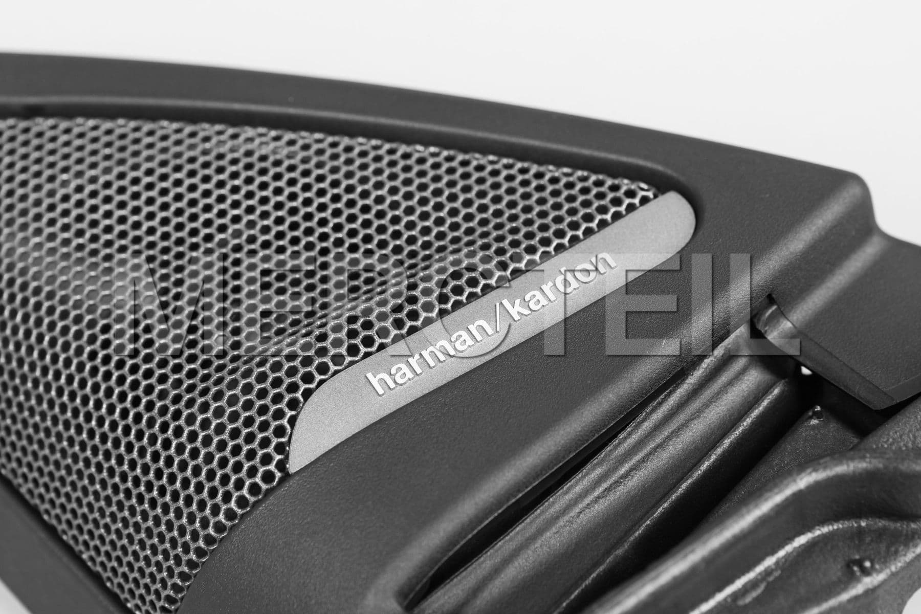 Buy the spare part BMW 51337401151 corner moulding left