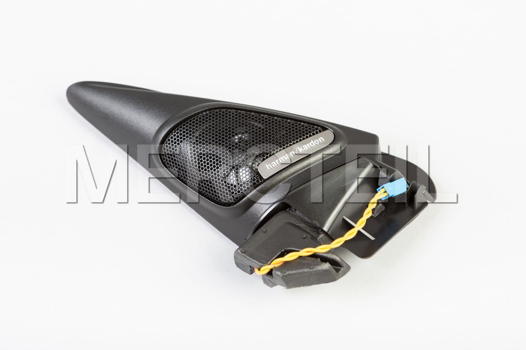Buy the spare part BMW 51337401333 corner moulding interior left