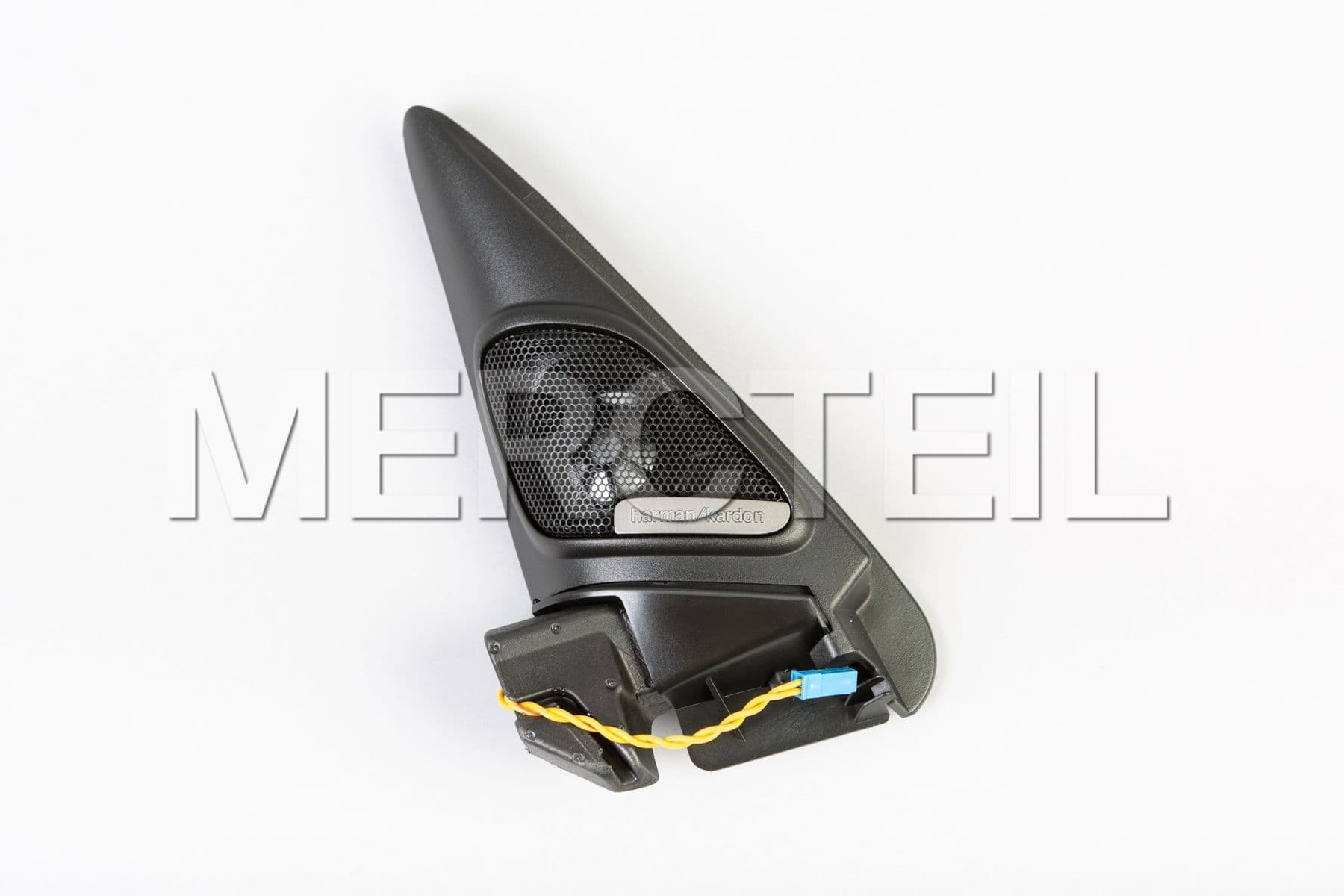 Buy the spare part BMW 51337401333 corner moulding interior left
