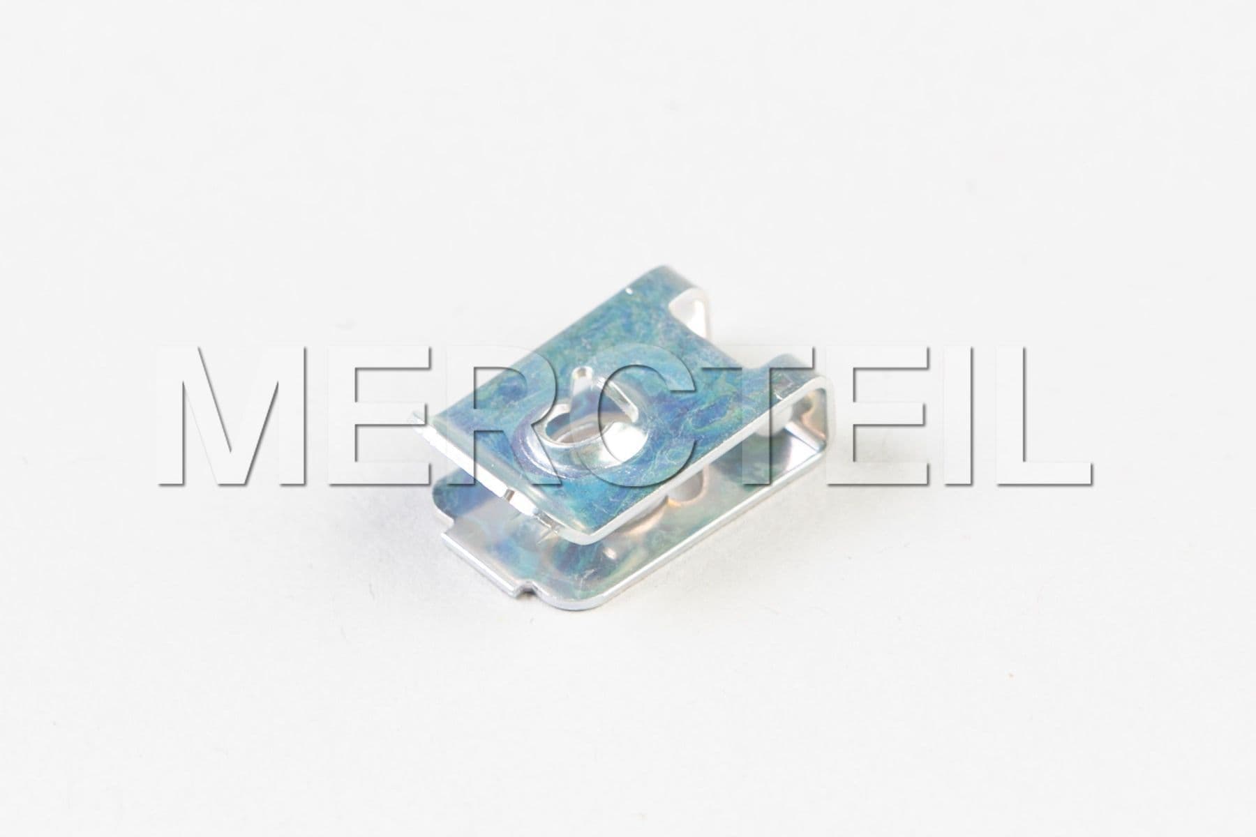 Buy the spare part BMW 51457067987 c clip nut