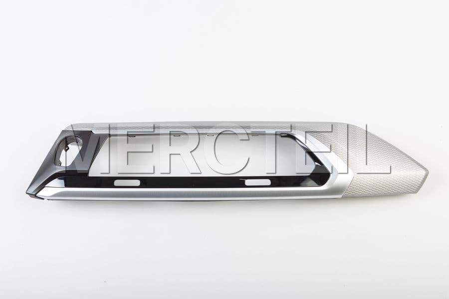 Buy the spare part BMW 51458071017 cover panel