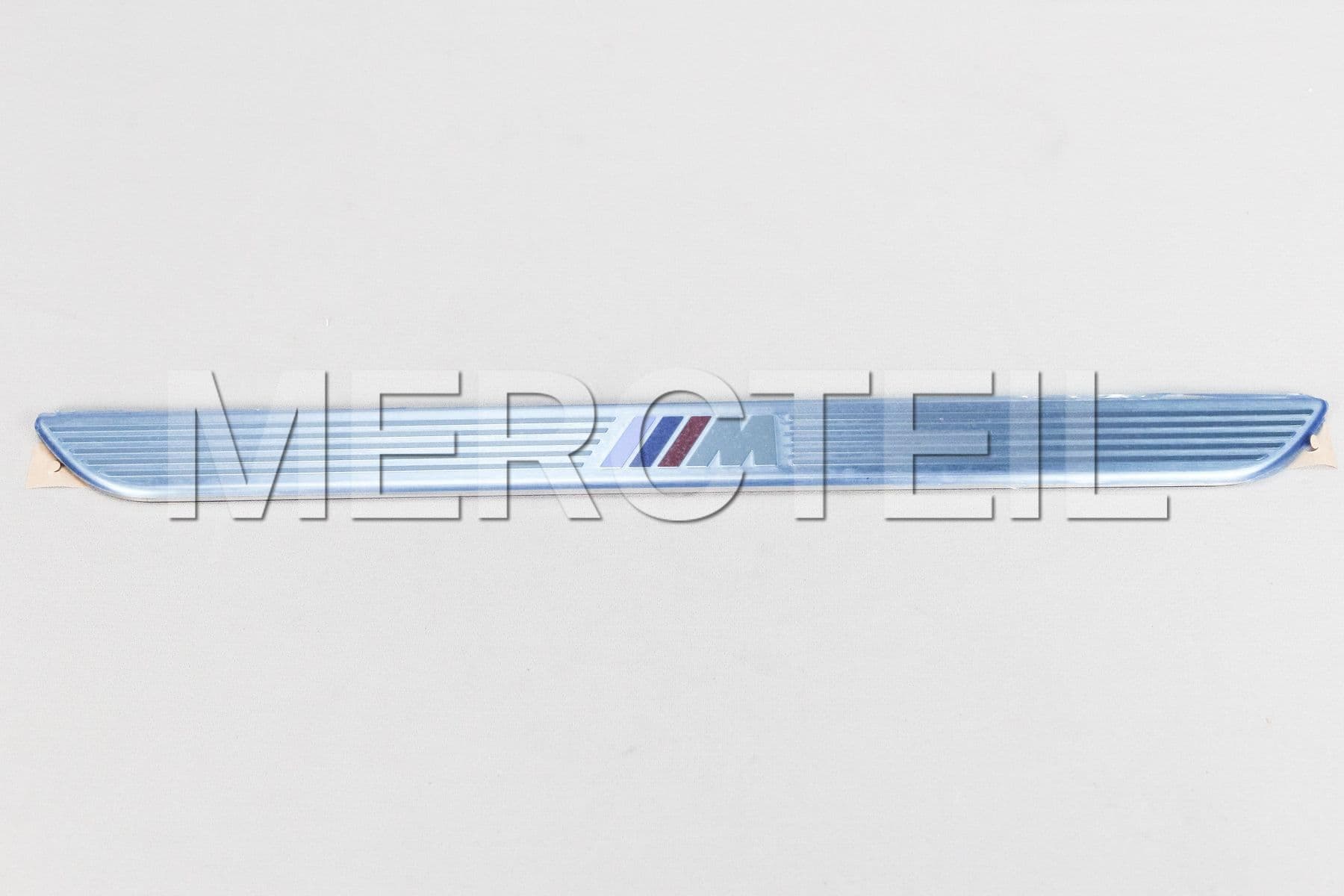 Buy the spare part BMW 51477205263 front entran