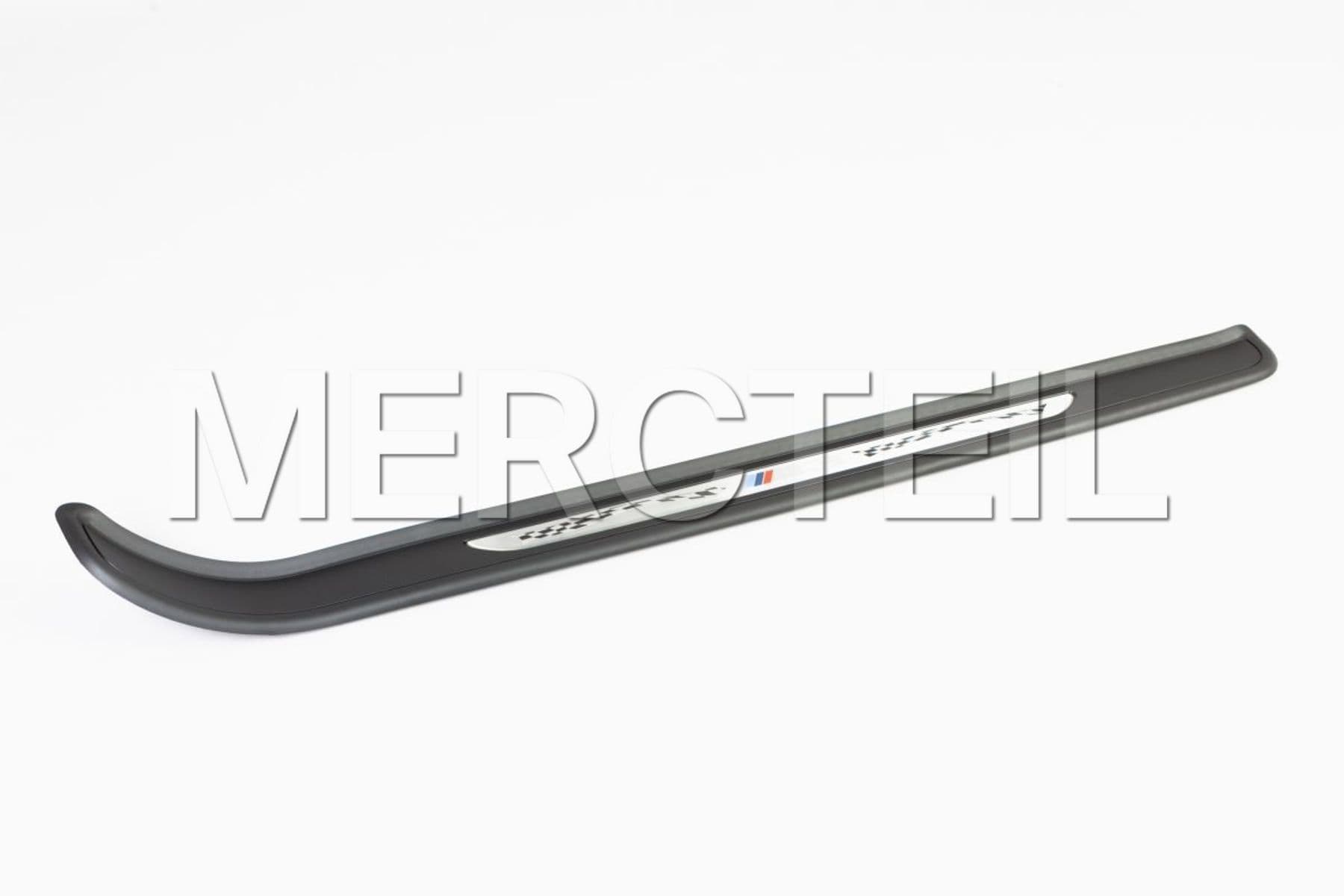 Buy the spare part BMW 51477979360 cover entra