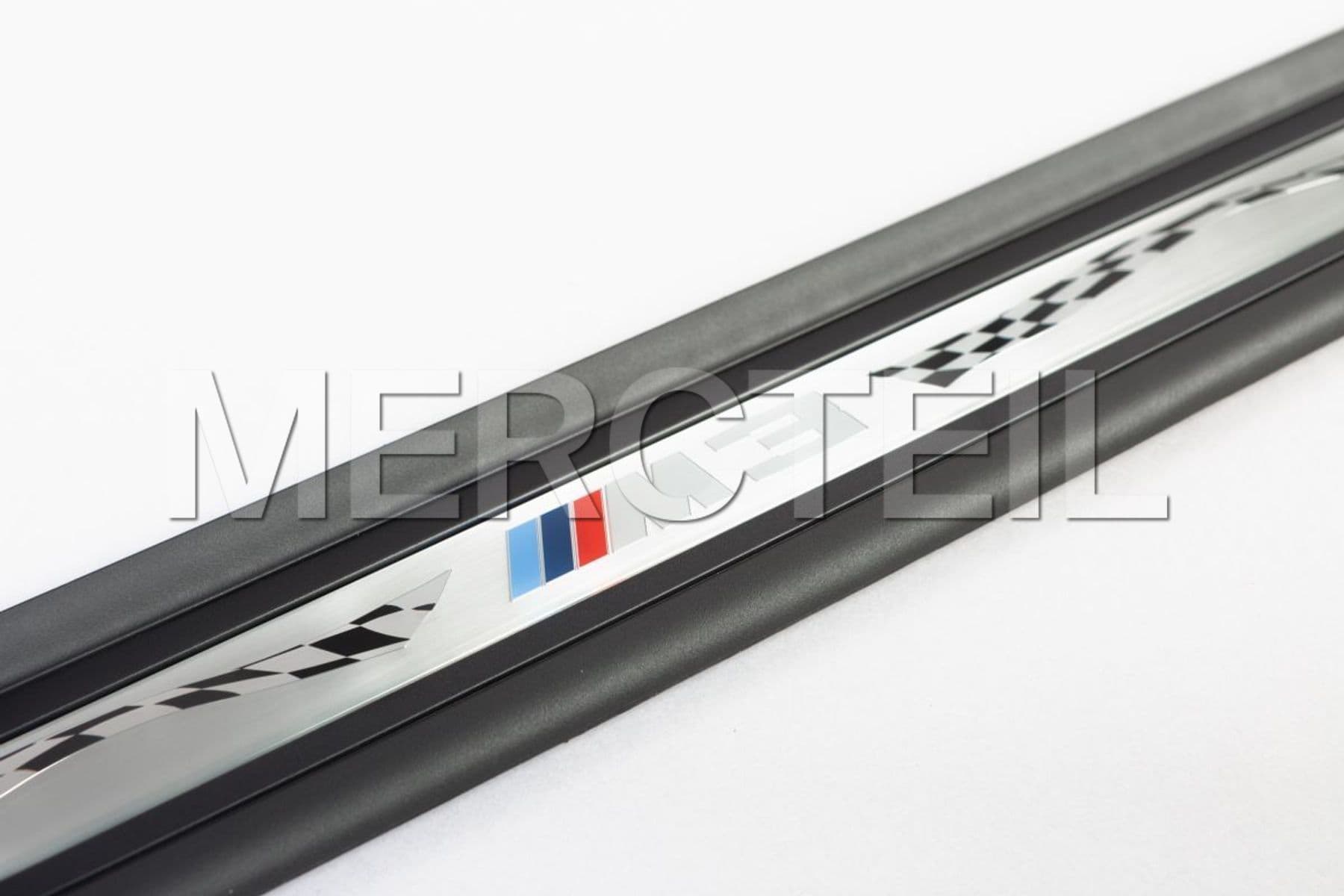 Buy the spare part BMW 51477979360 cover entra