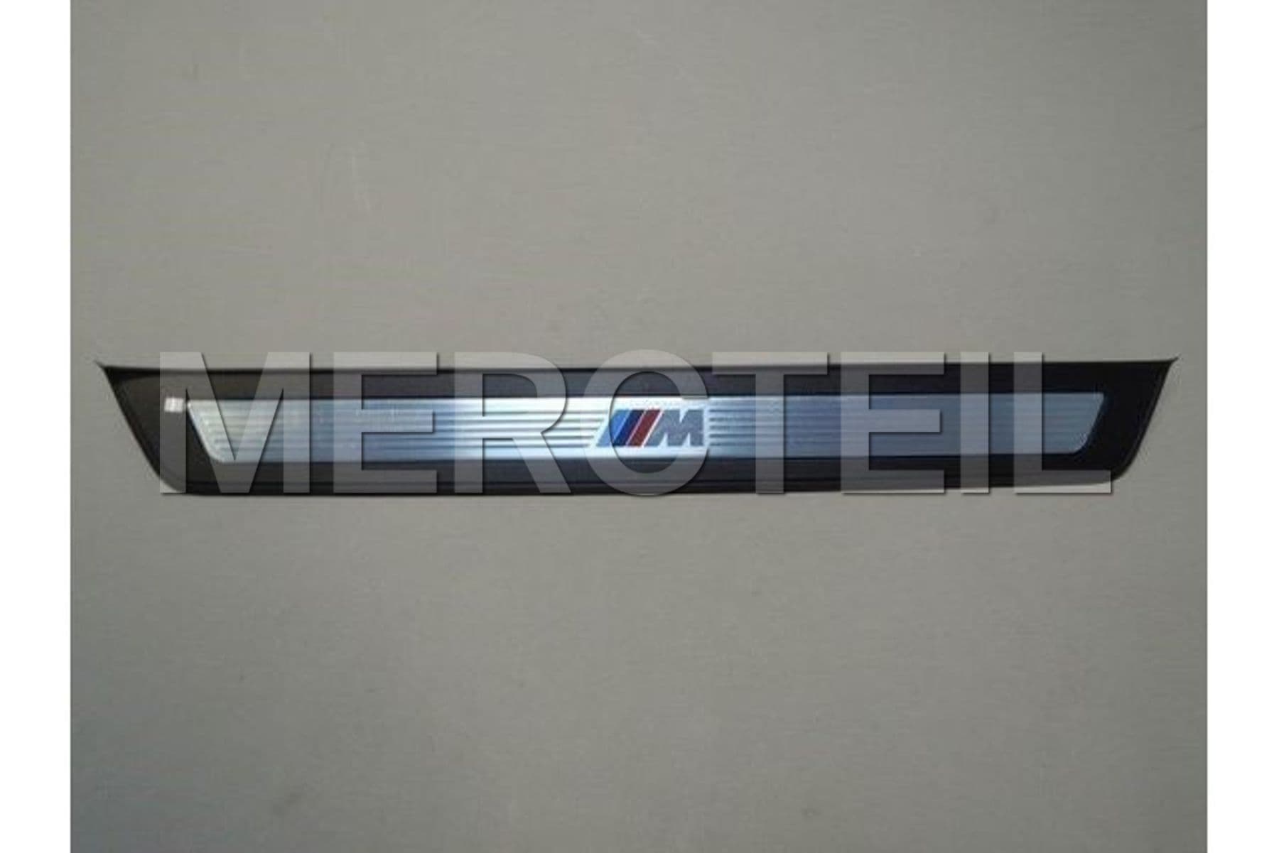Buy the spare part BMW 51478050053 m trim cover