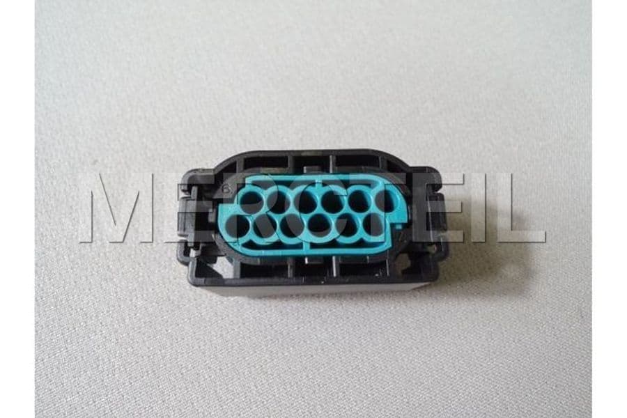 Buy the spare part BMW 61138373632 socket housi
