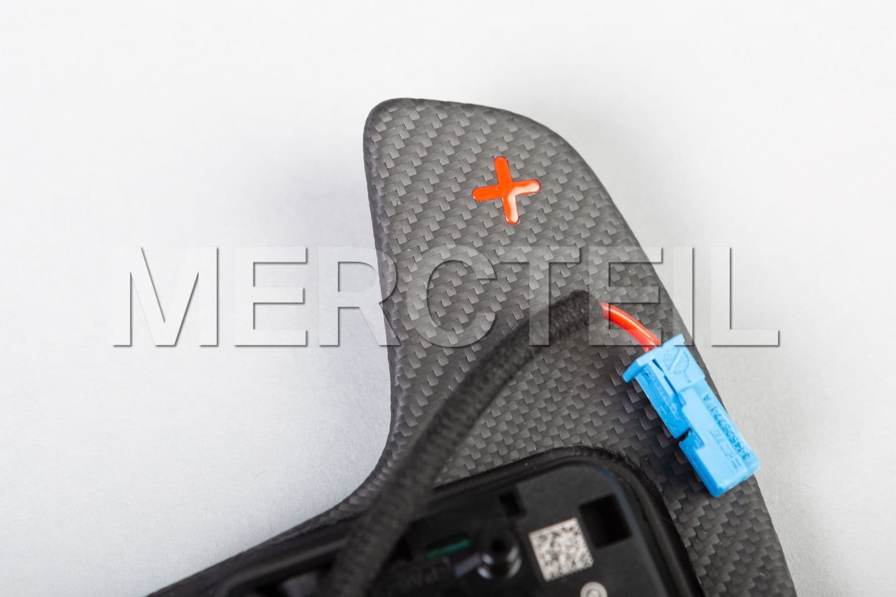 Buy the spare part BMW 61312463597 set of shift