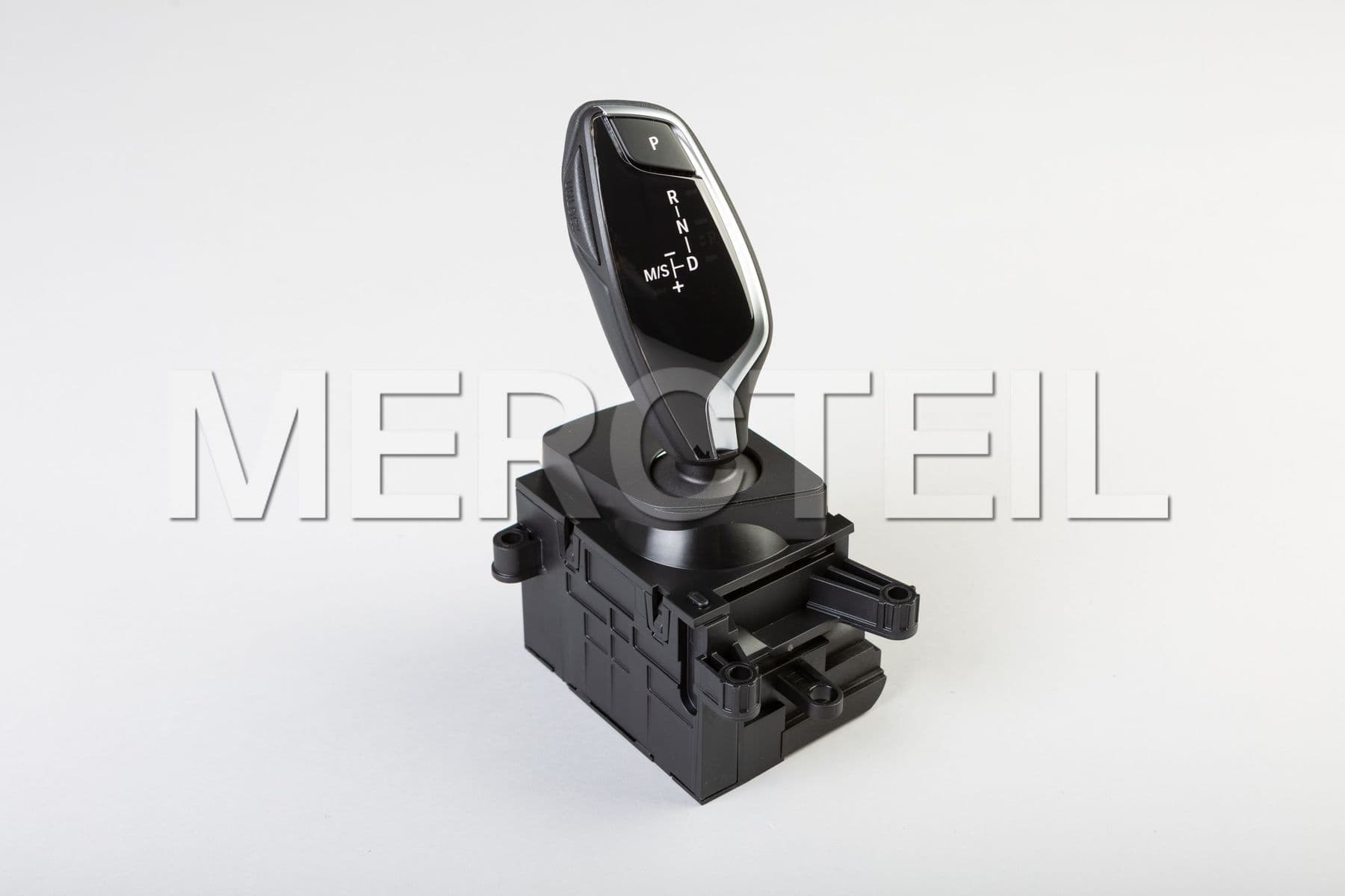 Buy the spare part BMW 61319458747 gear selecto