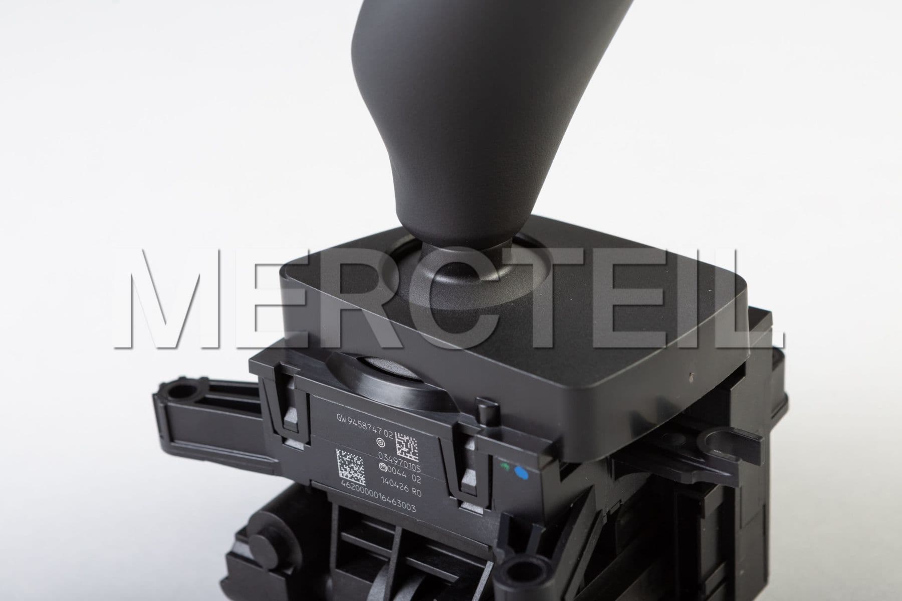 Buy the spare part BMW 61319458747 gear selecto