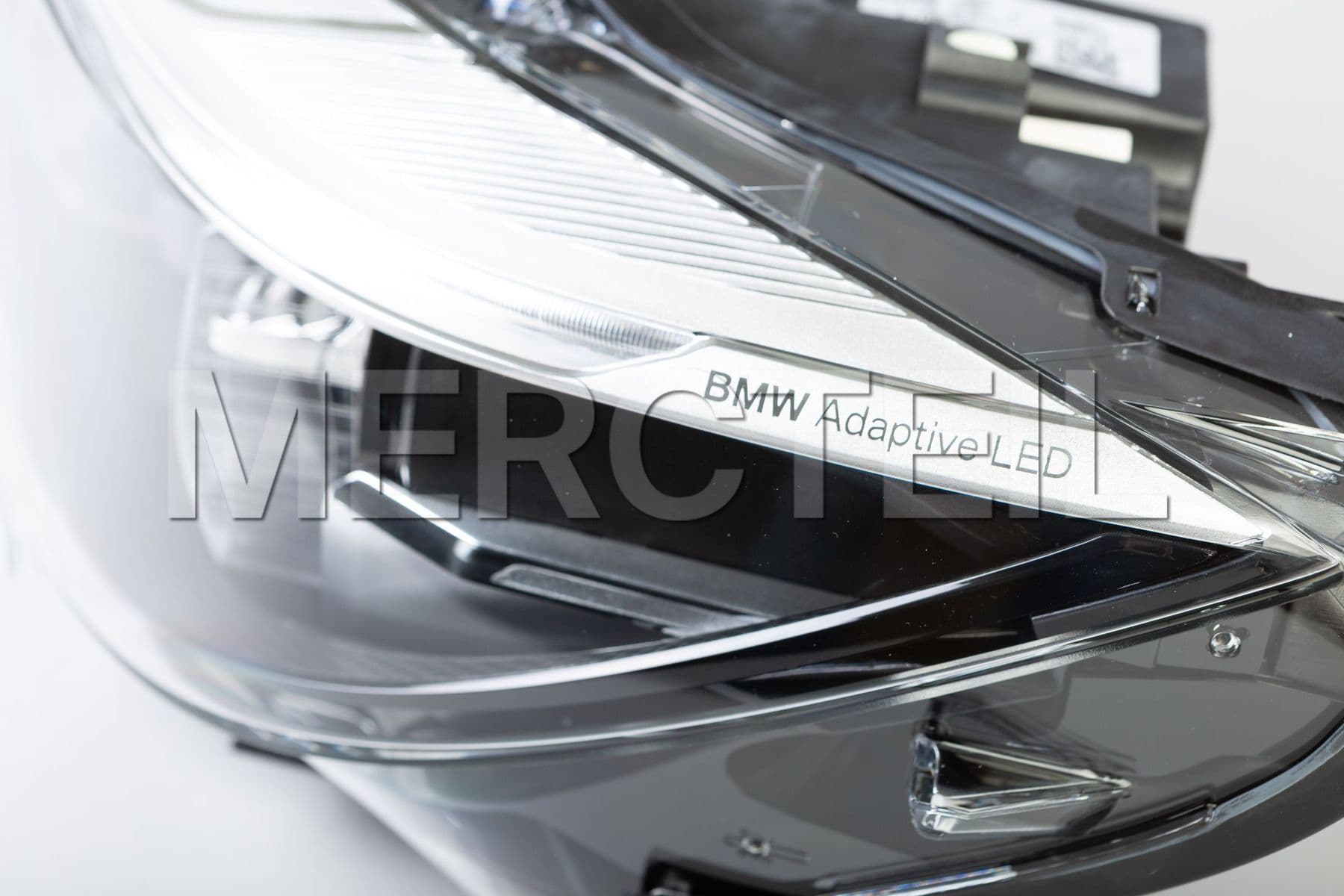 Buy the spare part BMW 63117478157 headlight l