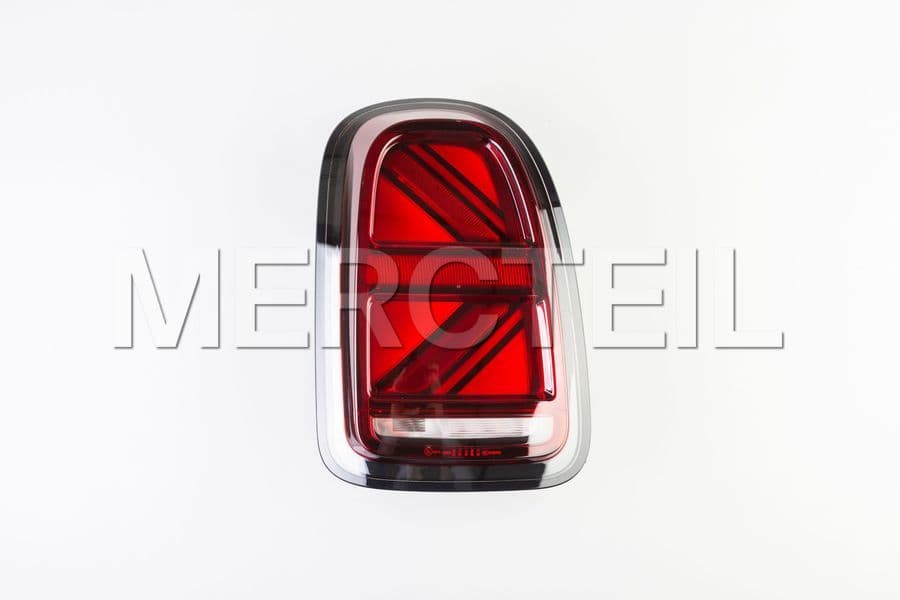 Buy the spare part BMW 63218492475 tail light
