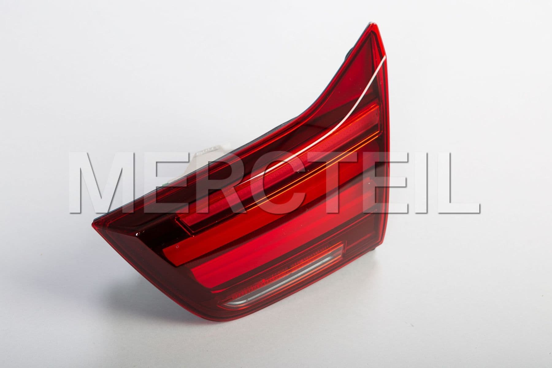 Buy the spare part BMW 63219491588 rear light i