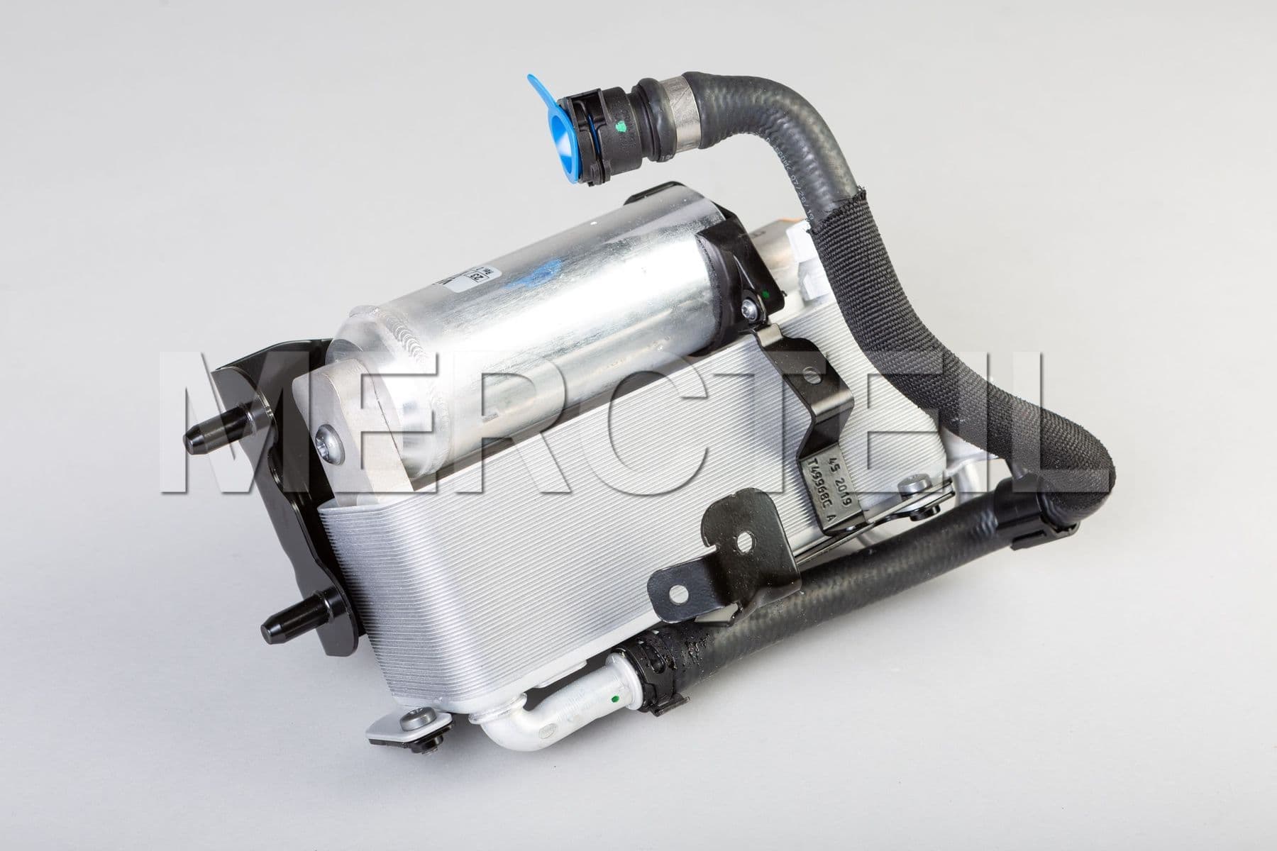 Buy the spare part BMW 64508075560 condenser ai