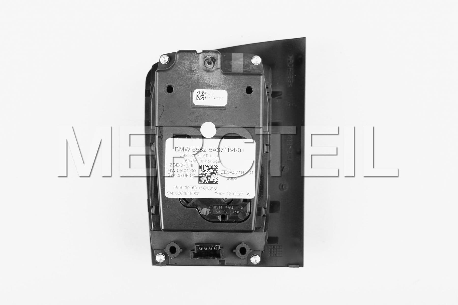 Buy the spare part BMW 65825A371B4 controller