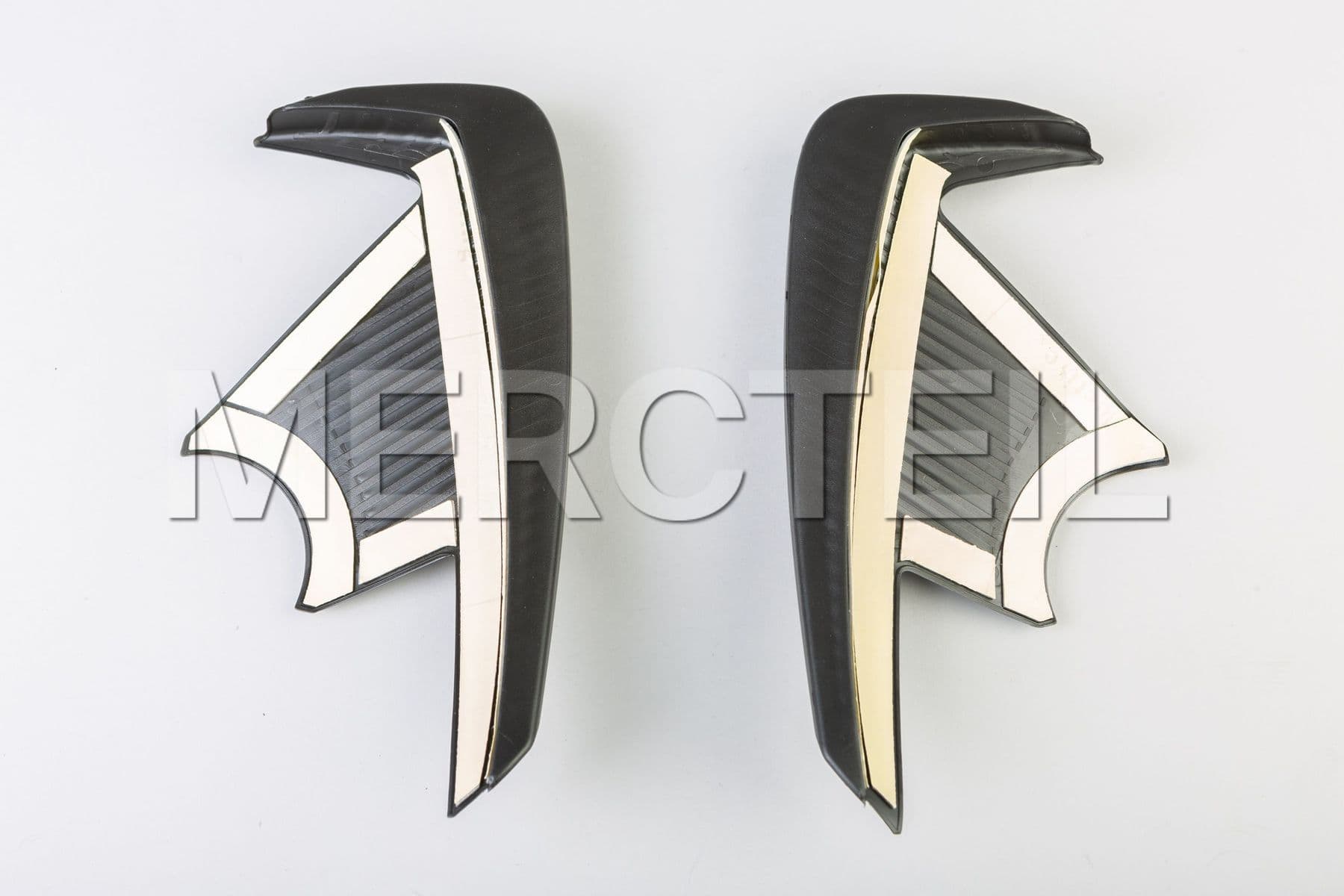 Kaufen Sie das Ersatzteil BMW 77318527006 slipstream deflector