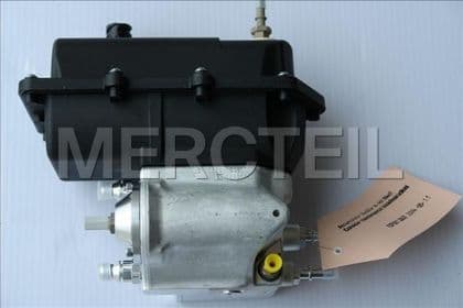 Buy the spare part Mercedes-Benz A0001404478 pump module