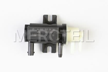 Buy the spare part Mercedes-Benz A0001532000 pressure transducer