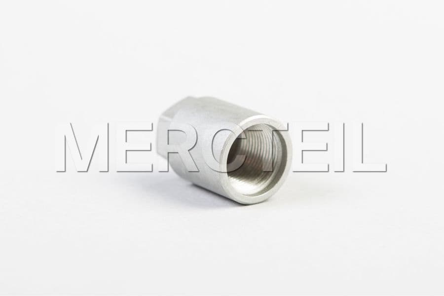 Buy the spare part Mercedes-Benz A0004017909 valve nut