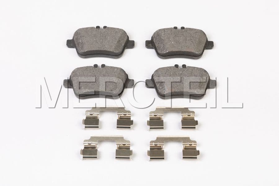 Buy the spare part Mercedes-Benz A000420760490 disk brake pad