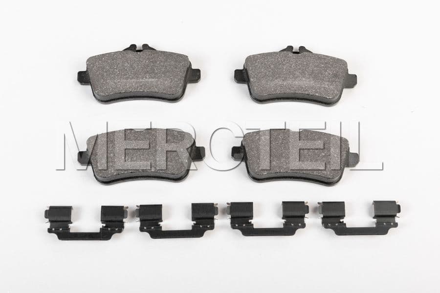 Buy the spare part Mercedes-Benz A0004208704 disk brake pad