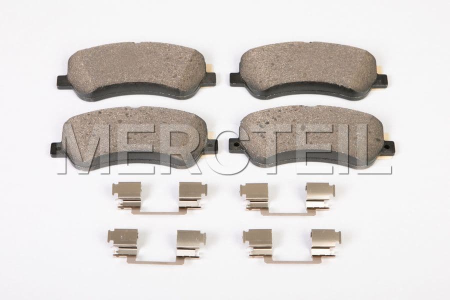 Buy the spare part Mercedes-Benz A0004209304 disk brake pad