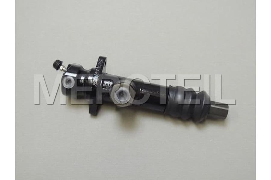 Buy the spare part Mercedes-Benz A000430610164 brake master cylinder