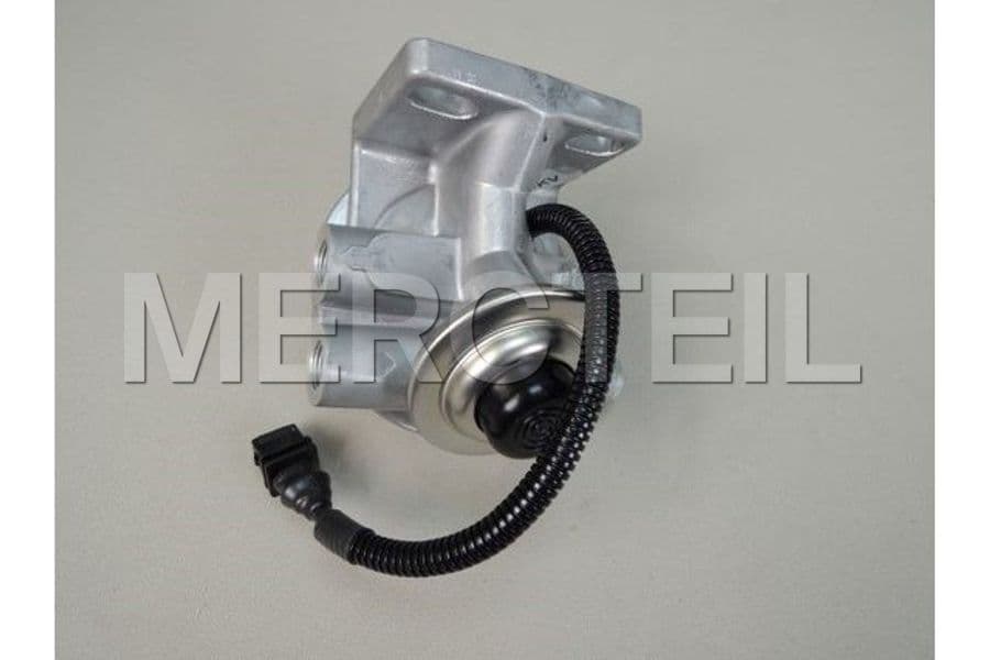 Buy the spare part Mercedes-Benz A0004774808 filter head