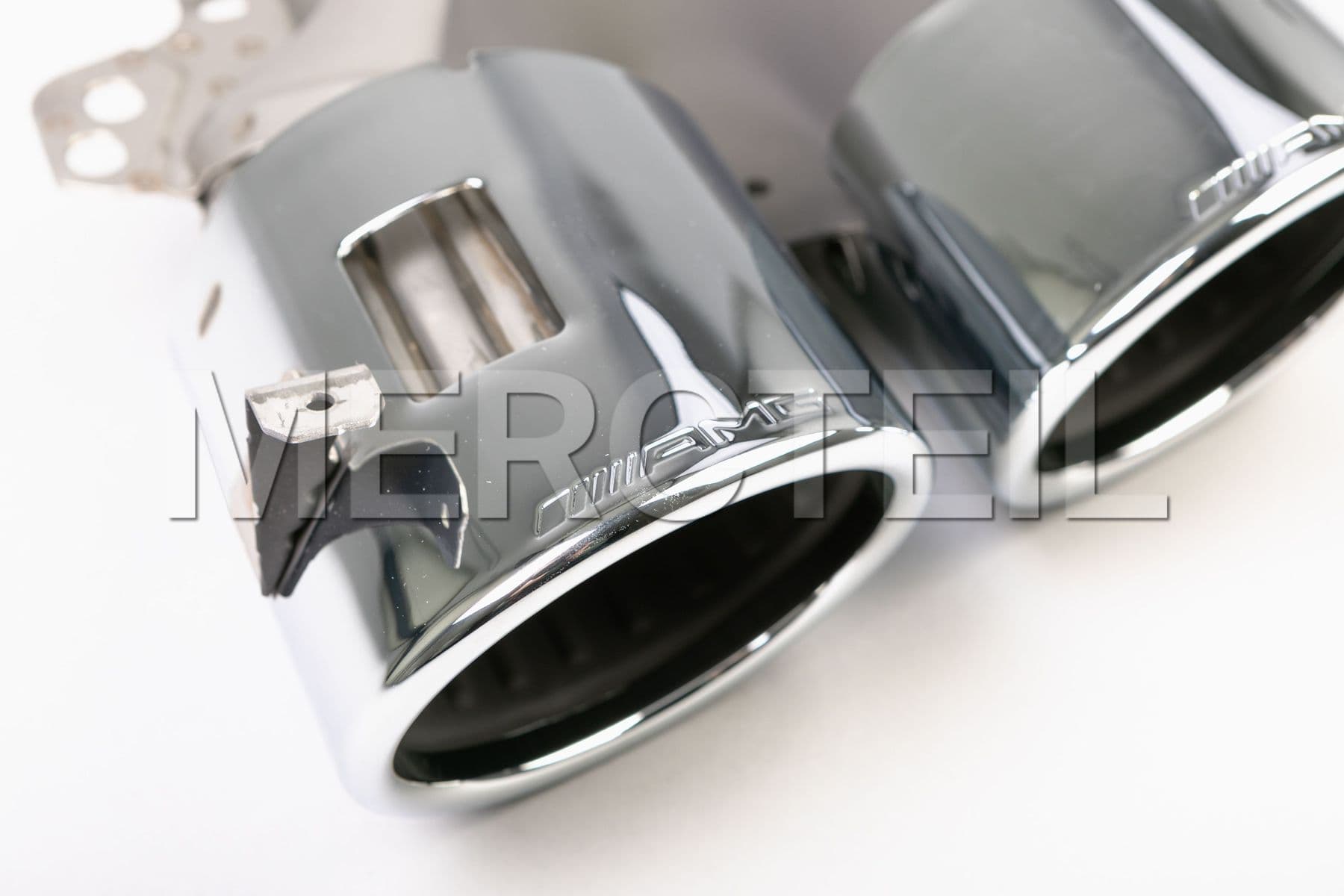 Kaufen Sie das Ersatzteil Mercedes-Benz A0004901400 endrohrblende