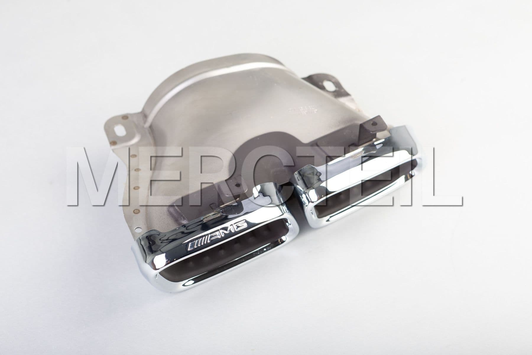 Buy the spare part Mercedes-Benz A0004901900 tail pipe trim