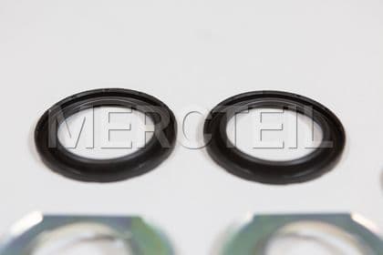 Buy the spare part Mercedes-Benz A0005866442 brake caliper seal kit