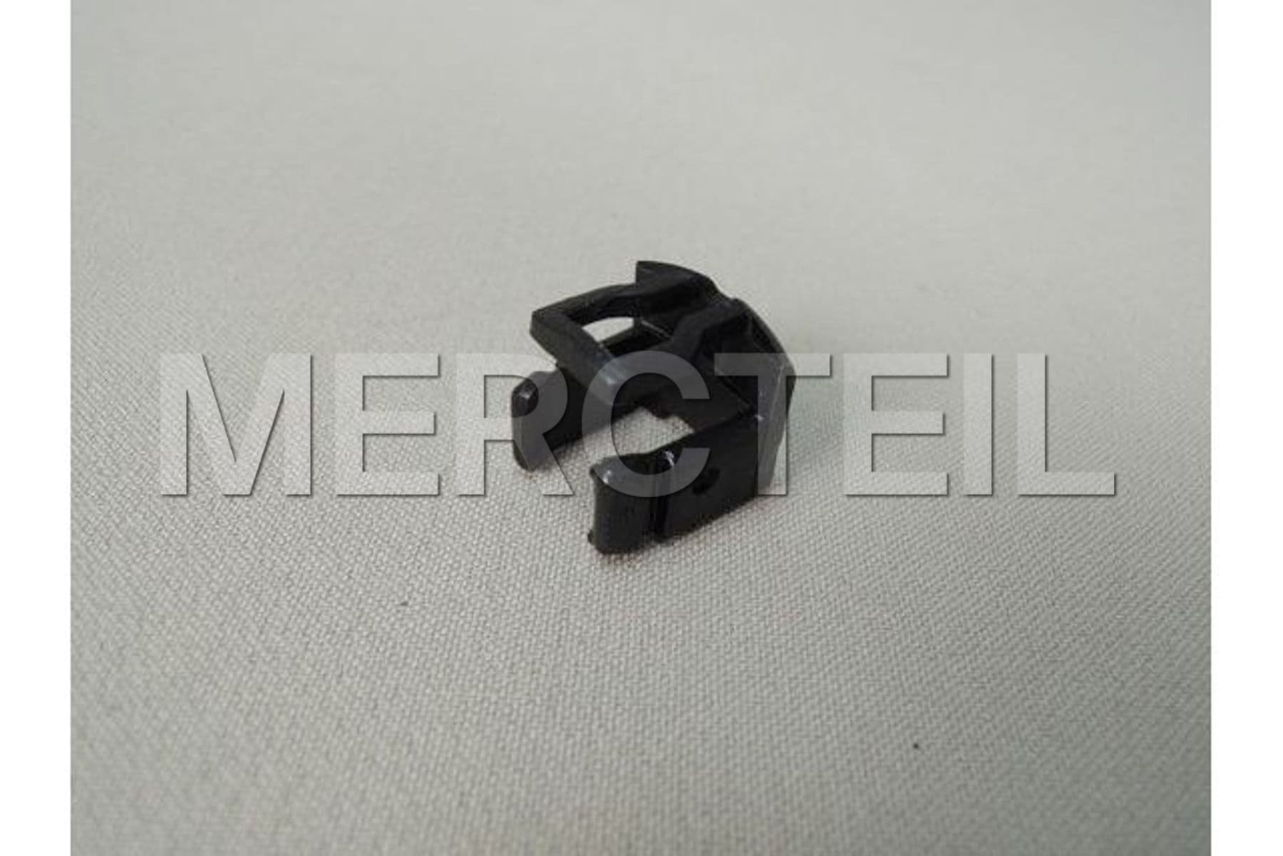 Buy the spare part Mercedes-Benz A0007660700 cover cap