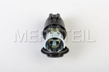 Buy the spare part Mercedes-Benz A0008204805 socket outlet